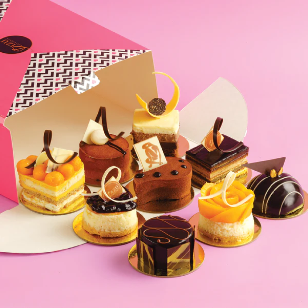 Cake Surprise Box of 9 by Bizu